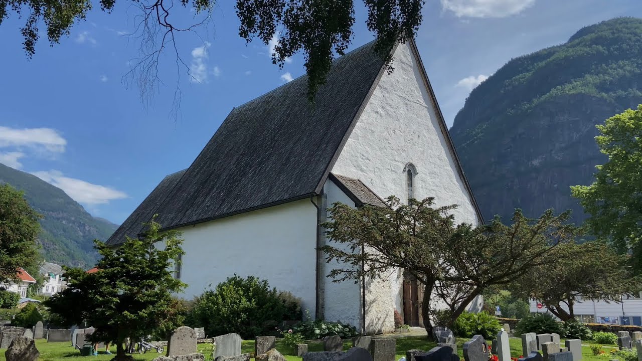 Vangen Kyrkje (Norway) in 60 seconds 🇳🇴 - YouTube