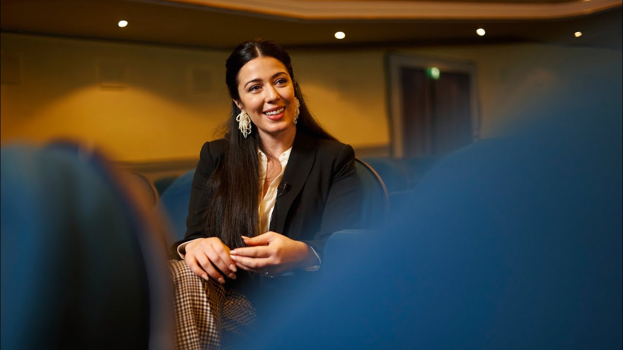 Eine Begegnung, die alles verändert - Exklusiv-Interview mit Elizabeth Tabish - YouTube