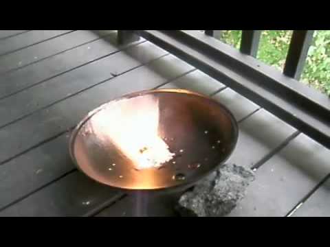 Flour burning. Science project. - YouTube