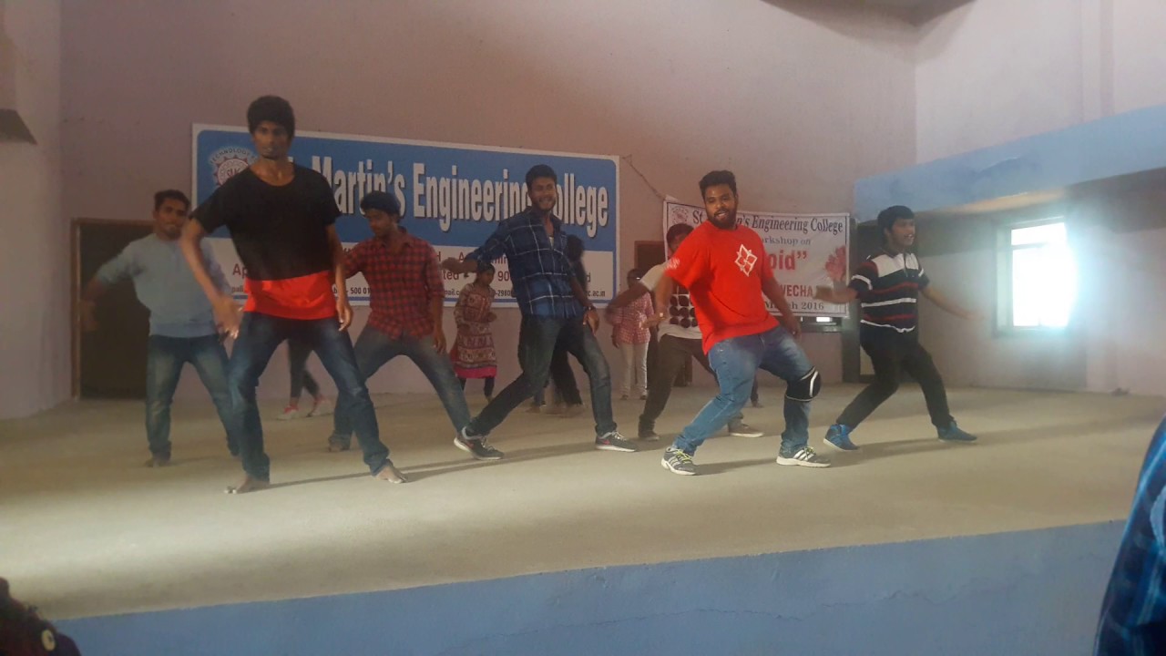 Mari dance - YouTube