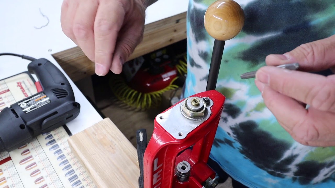 RCBS Stuck Case Removal Tool - YouTube