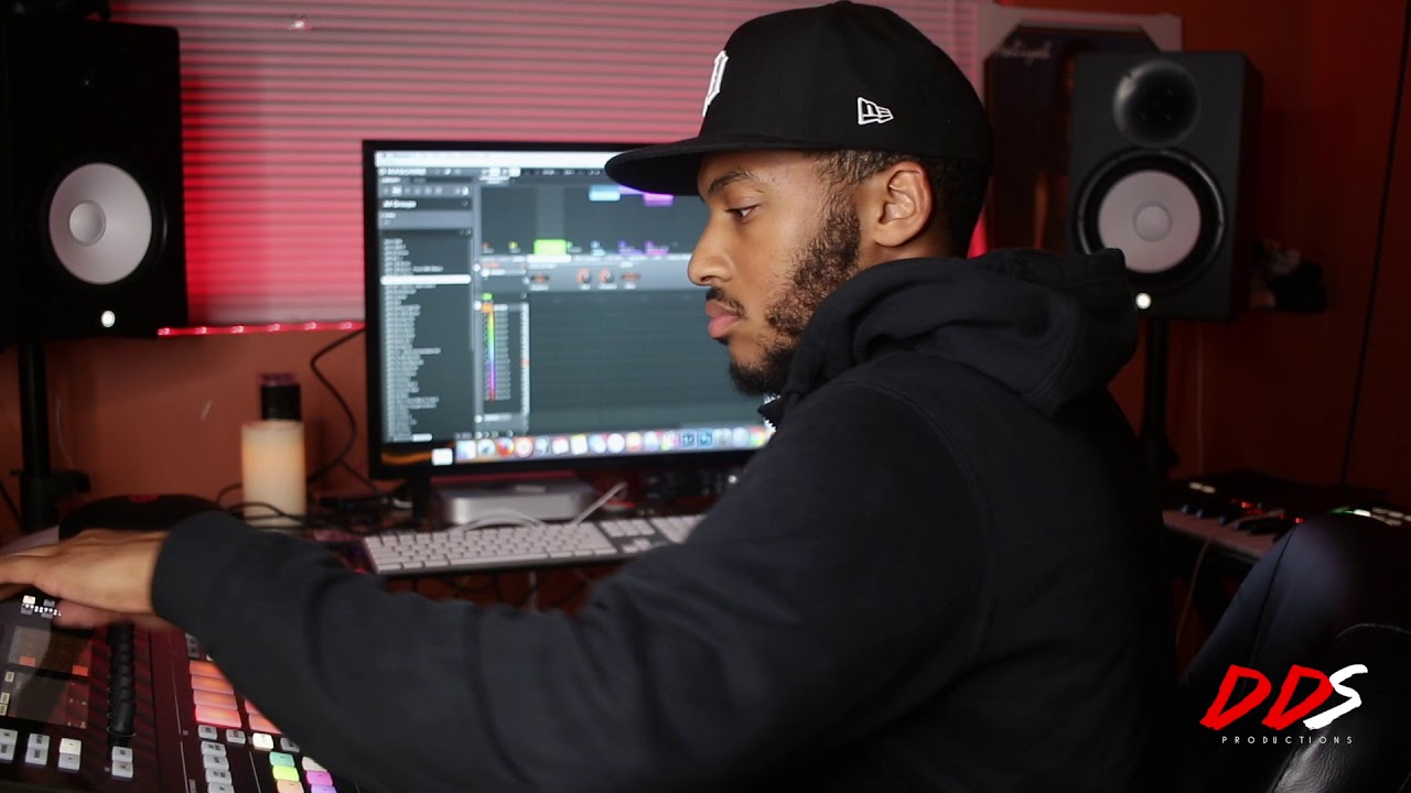 Making A Sample Beat With Serato Sample & Maschine! - YouTube