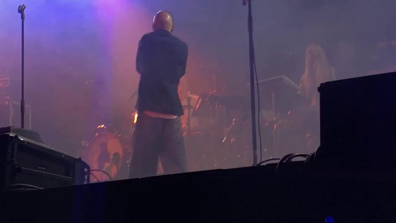 James ~ Stutter Live At Party at the place - YouTube