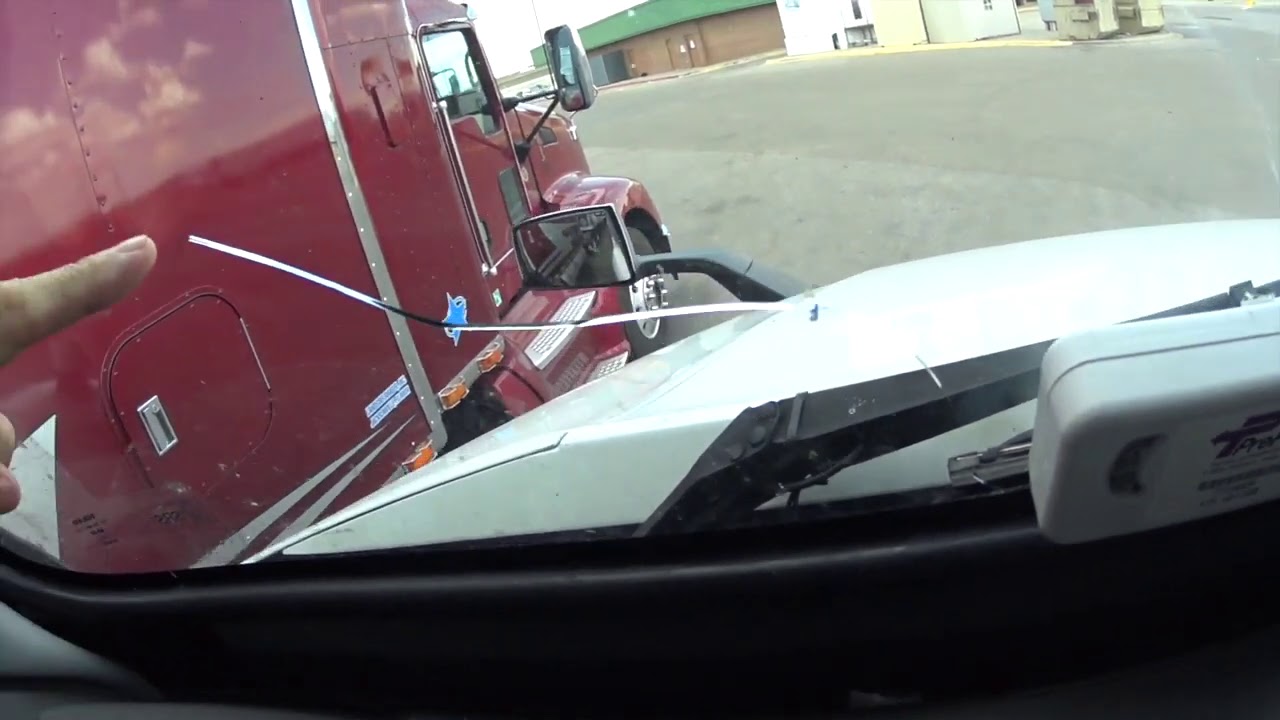 2020 Volvo VNL 860 | She Smuggled Cookie's | Broken Windshield - YouTube