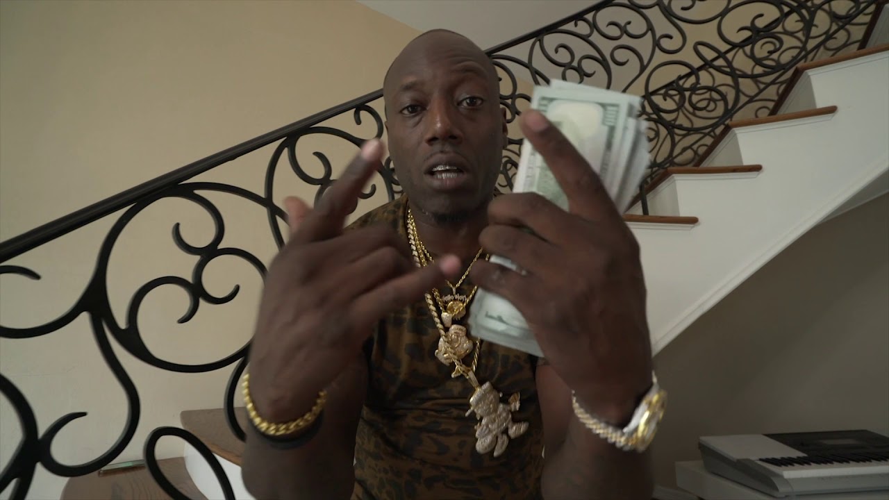 Skee Todd | Talk ALot | (Official Music Video) - YouTube