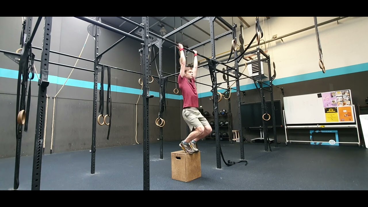 Jumping Chin Up (controlled) - YouTube