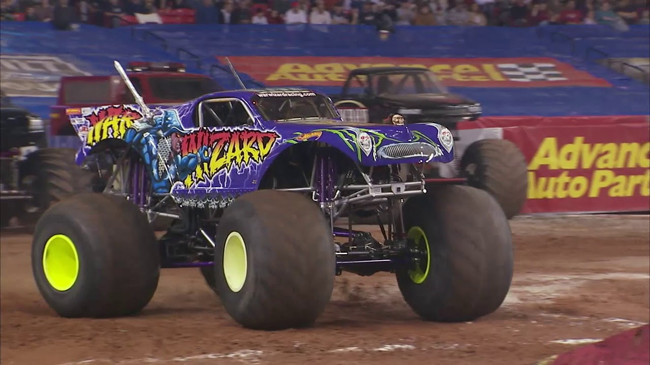 Monster Jam - 2009 - Georgia Dome - Atlanta, GA - Racing - YouTube