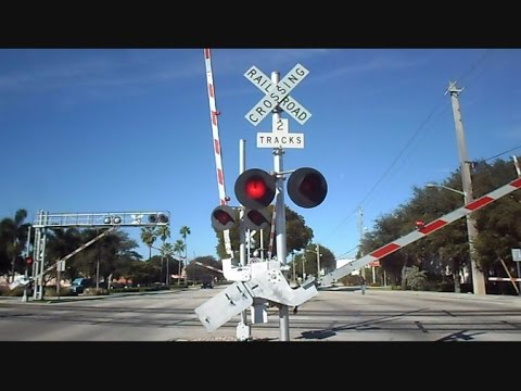 Tri Rail Train Crossing Gates Malfunction Then Resets - YouTube