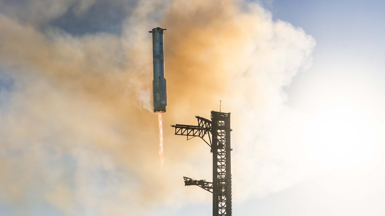 SpaceX Starship Flight 7 Booster Catch - YouTube