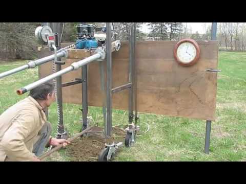 Installation d'un pieu vissé par vispieux.com. - YouTube