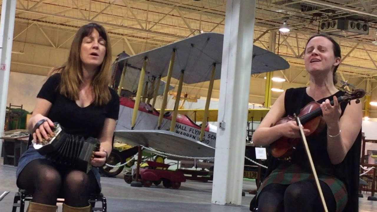 Liz Hanley & Brenda Castles Concert - YouTube