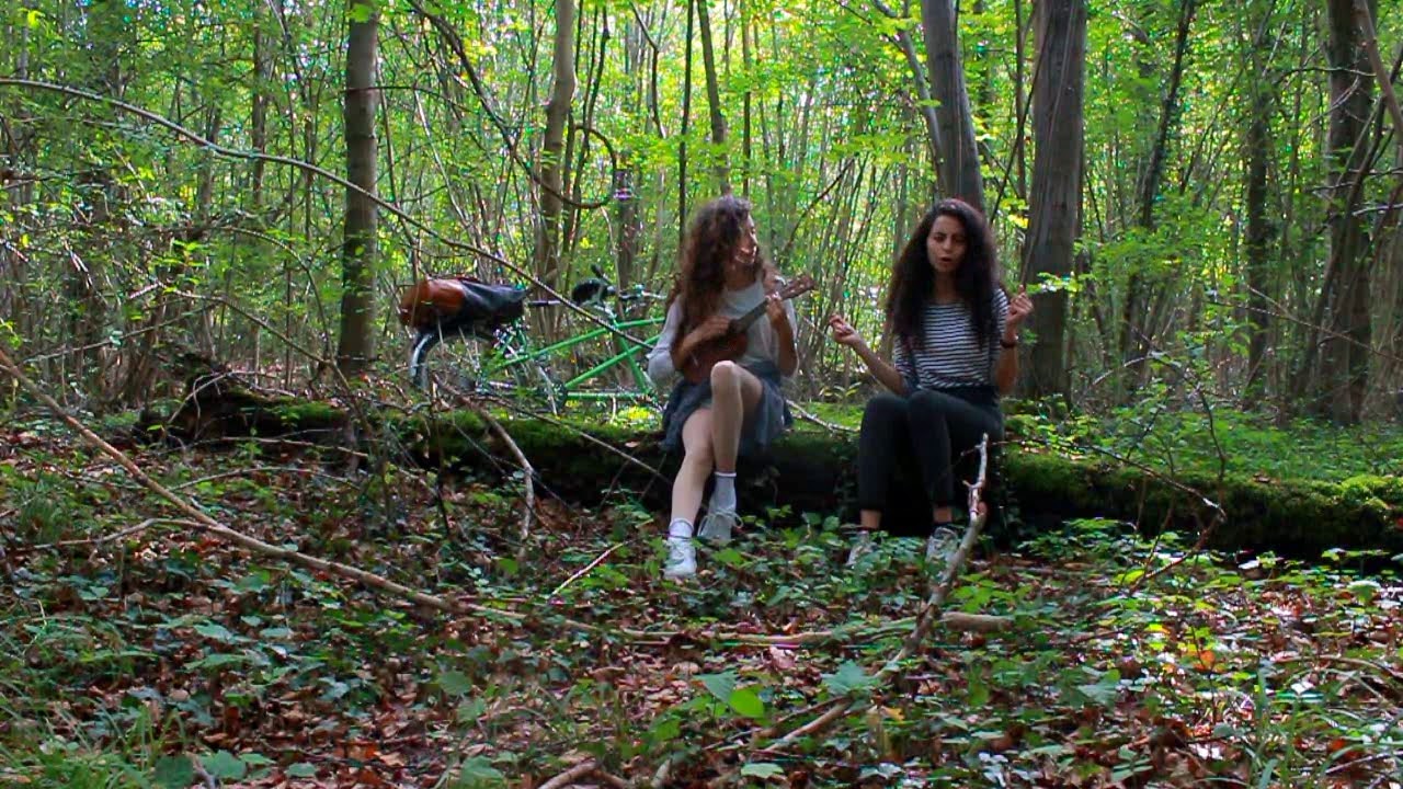 la grimass negras Ukulélé - Kenza & chahrazed Krichen - YouTube