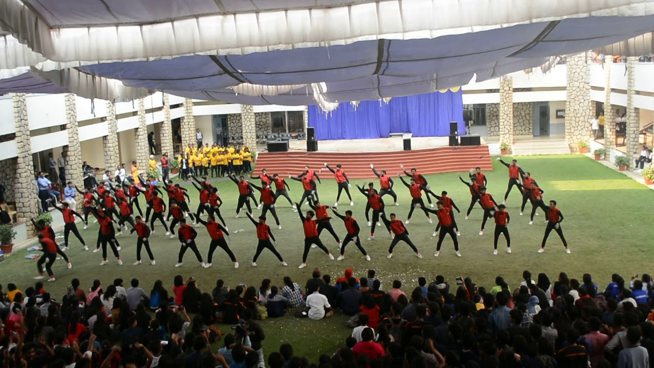 FLYING VKK | DANCE EXTRAVAGANZA 2019 | CHRIST UNIVERSITY | KENGERI ...