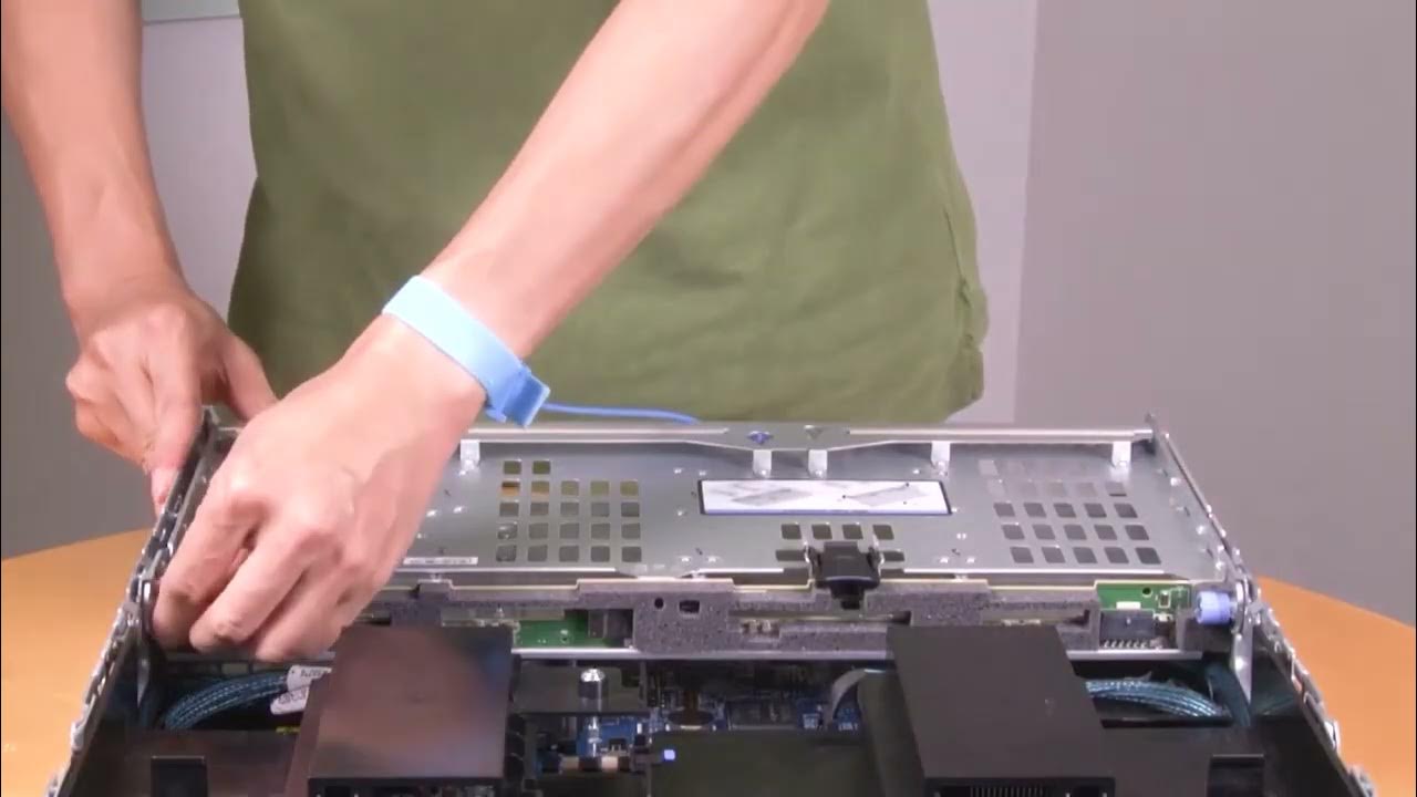 Lenovo Thinksystem Sr650 V2 Installing A Rear Four 3 5 Inch Drive Assembly Youtube