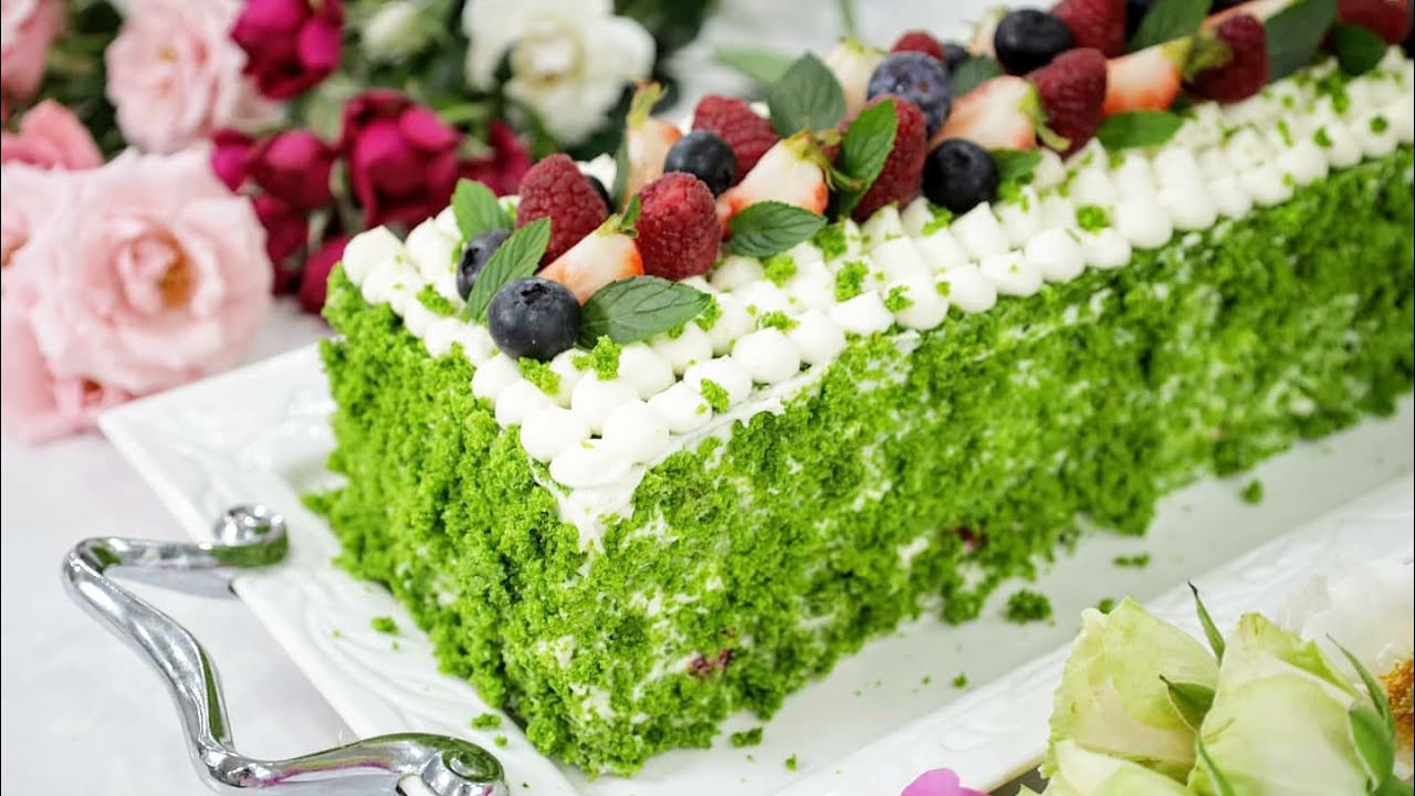 Amazing green cake with fresh berries | The healthiest and tastiest ...