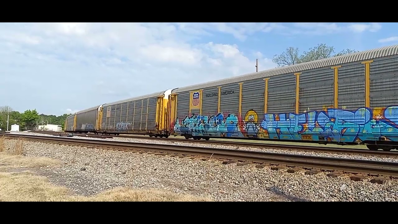 NS 189 with UP 5717 AC44CW and UP 7459 AC45CCTE - YouTube