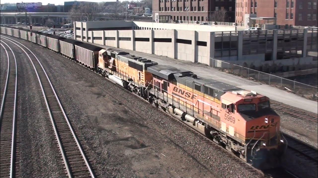 BNSF #5969 Leads EB TXUX Coal Train with SD70MAC and K5HL. Kansas City, MO 1/29/22 - YouTube
