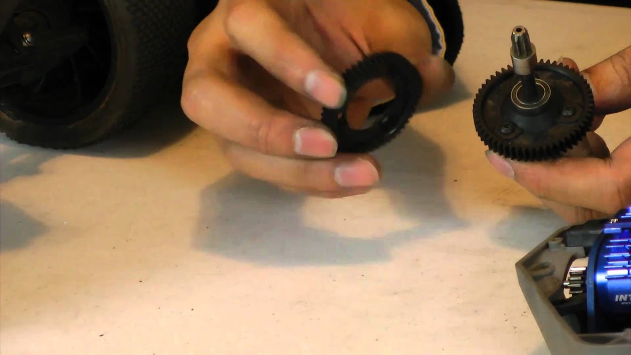 Replace The Spur Gear On RC Center Differential - YouTube