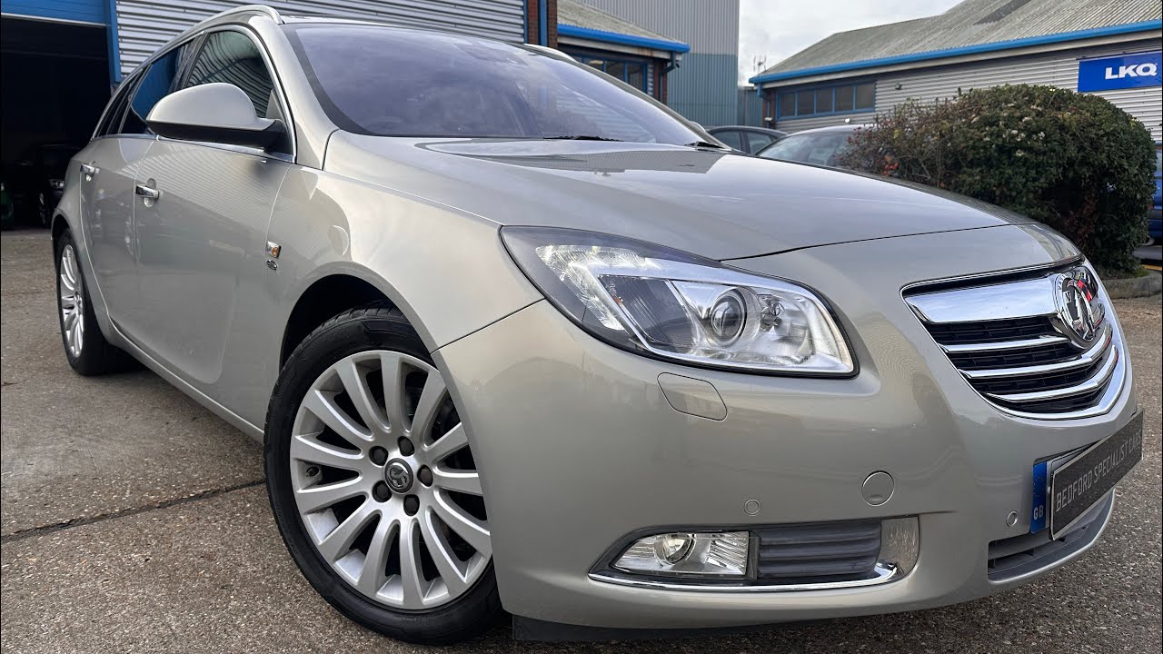 Vauxhall Insignia Elite - YouTube