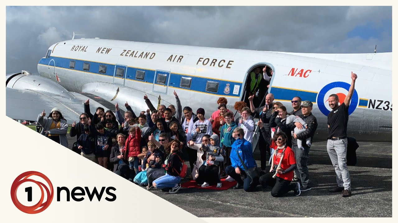Good Sorts: Nelson pilot comes up with bright idea to entertain sick ...