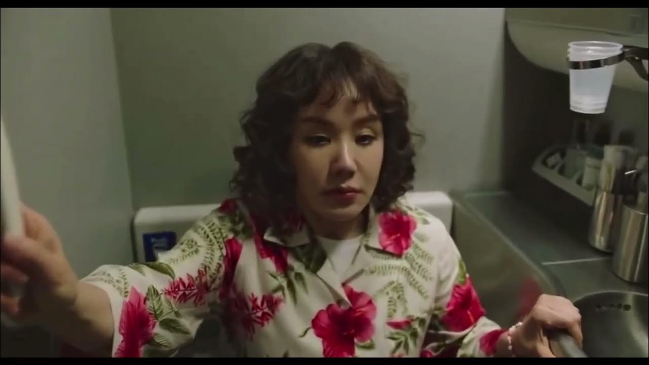 korean woman has diarrhea in the plane toilet - YouTube