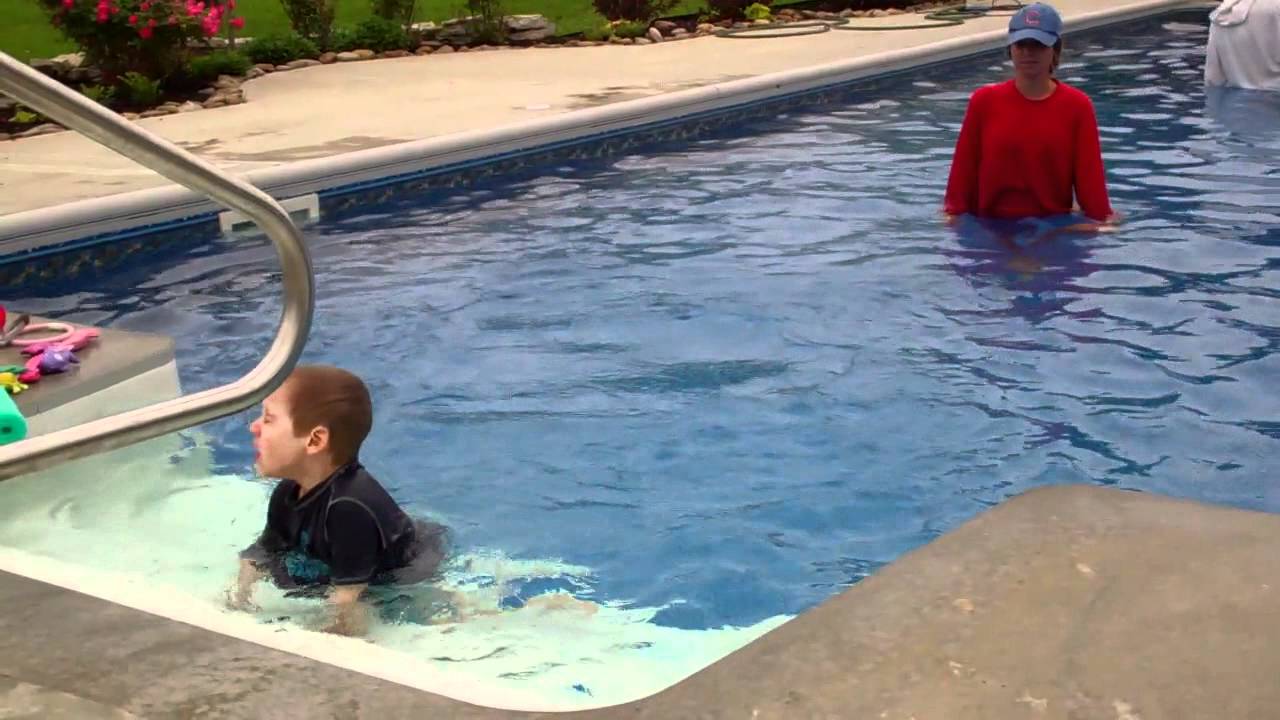 Sam's Swim Lesson - May 2011 - Arm Circles - YouTube