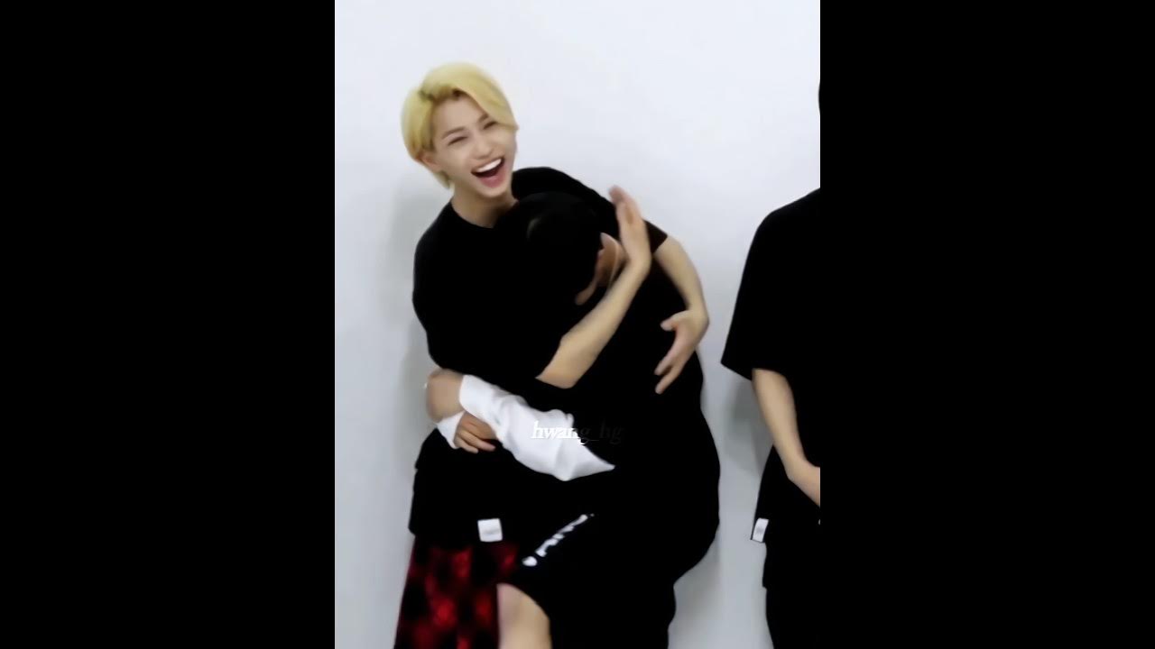"felix's hugs are so warm ~ " #hyunjin #felix #hyunlix #skz #hyunlixmoment #shorts - YouTube