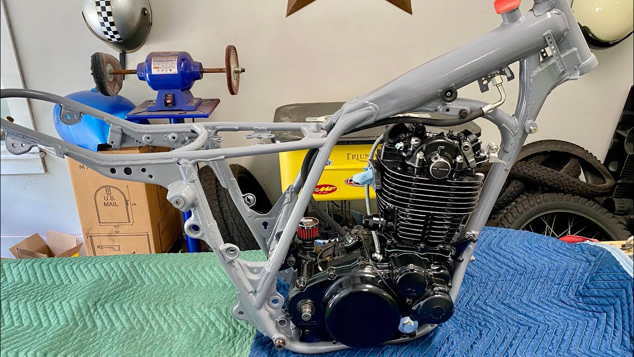Repainting 1976 Yamaha XT500 frame and installing engine. - YouTube