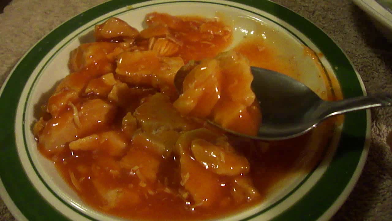 Clover Valley Chunk White Chicken In Buffalo Style Sauce - YouTube