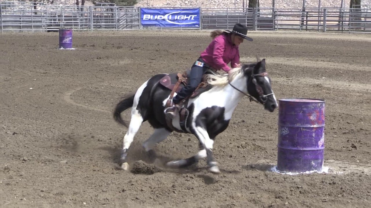 2018 Barrel Racing, Hot Rodeo - YouTube