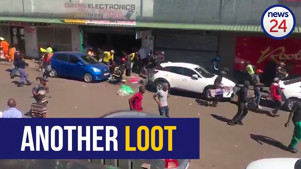 WATCH | Looters arrested after Witbank shop owner fights back - YouTube