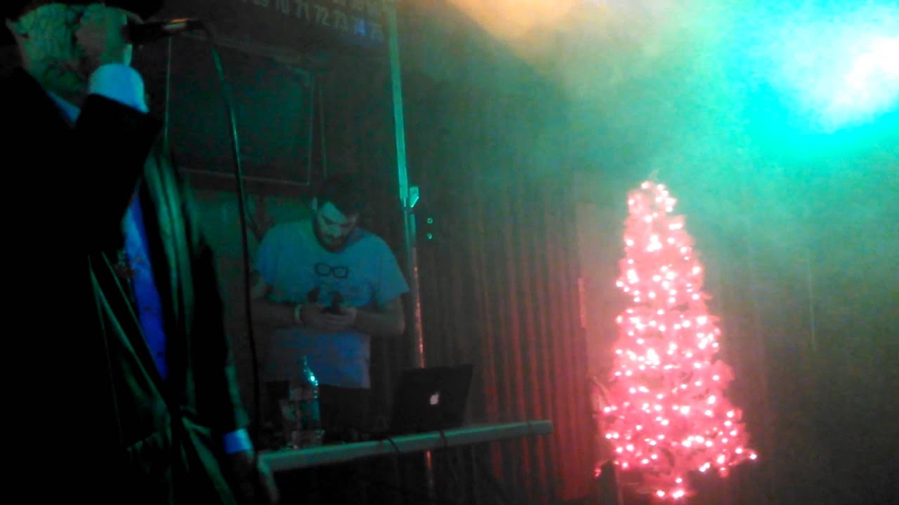 Icepick Willie at Cult Xmas show - YouTube