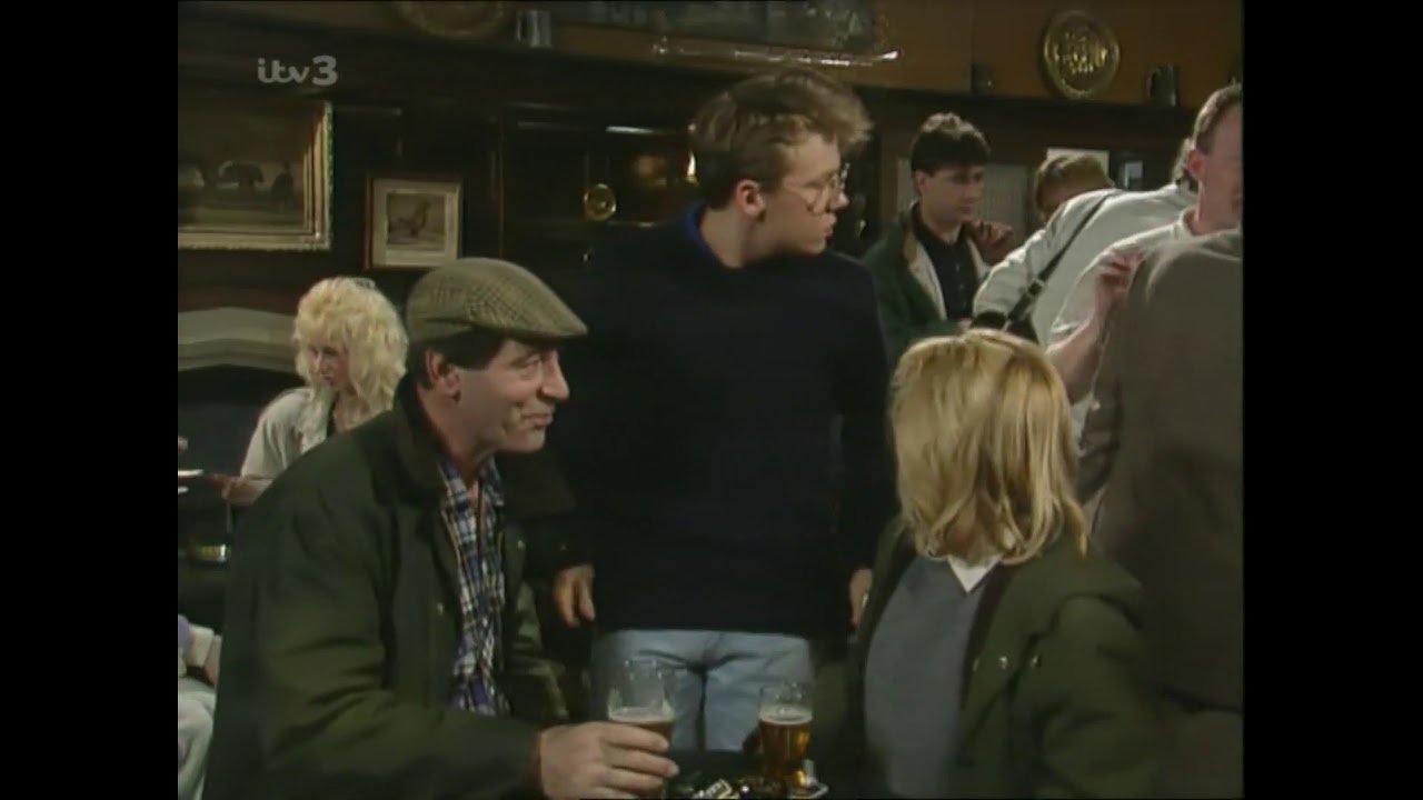 Emmerdale 19th April 1990 - YouTube