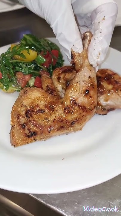 Ципленок на углях в Пикантном соусе с Кисло сладким Салатом - YouTube