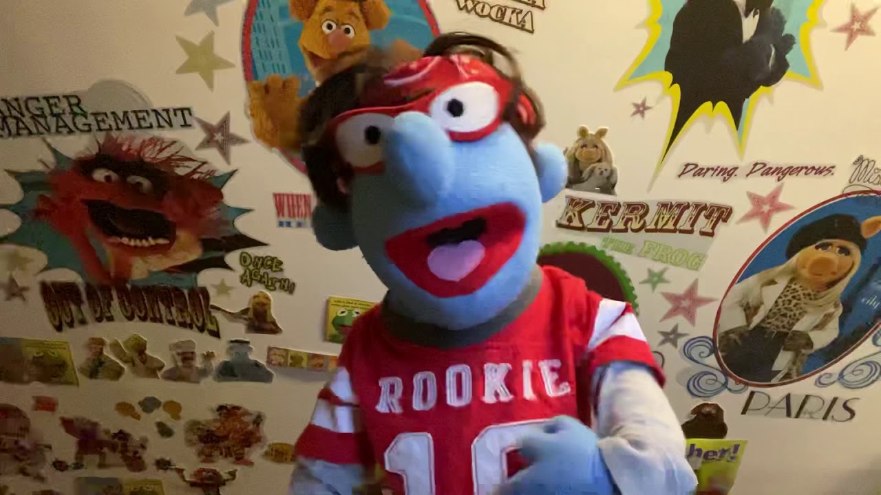 Henry Sings Everybody Run - YouTube