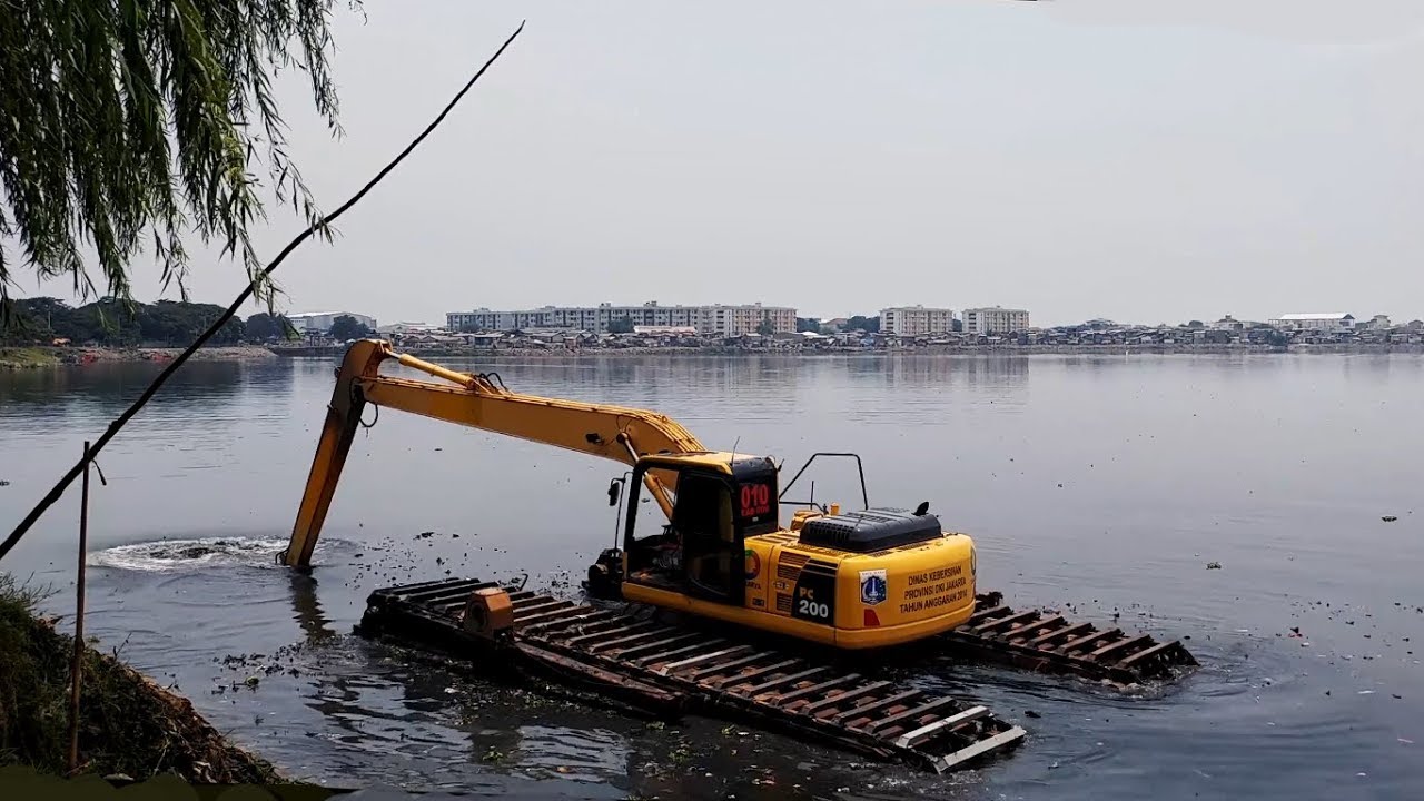 Berakit-Rakit ke Hulu (Official Music Video) - YouTube