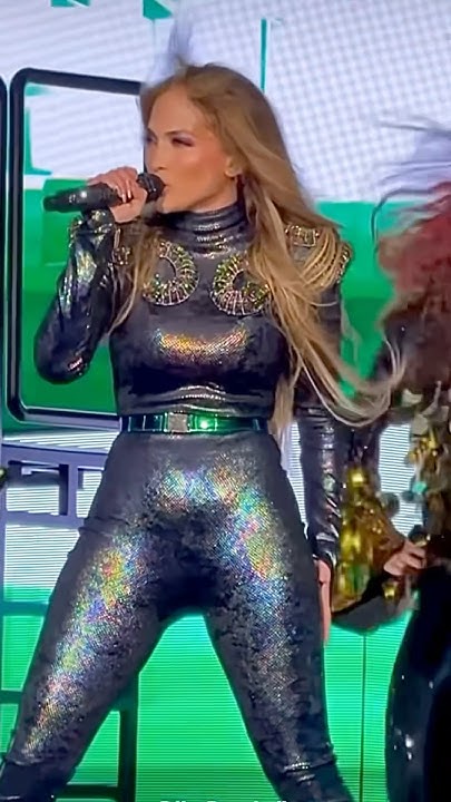 Jennifer Lopez - On The Floor Live - YouTube
