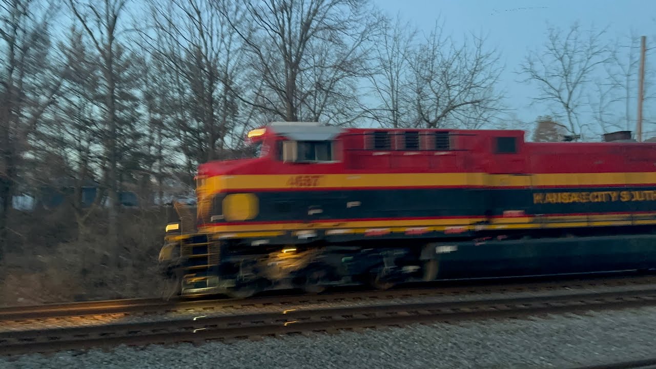 KCS 4587 AC44CW leads CSX M403 through Piscataway NJ with a KCS SD70ACE mid DPU! 3/20/2023 - YouTube
