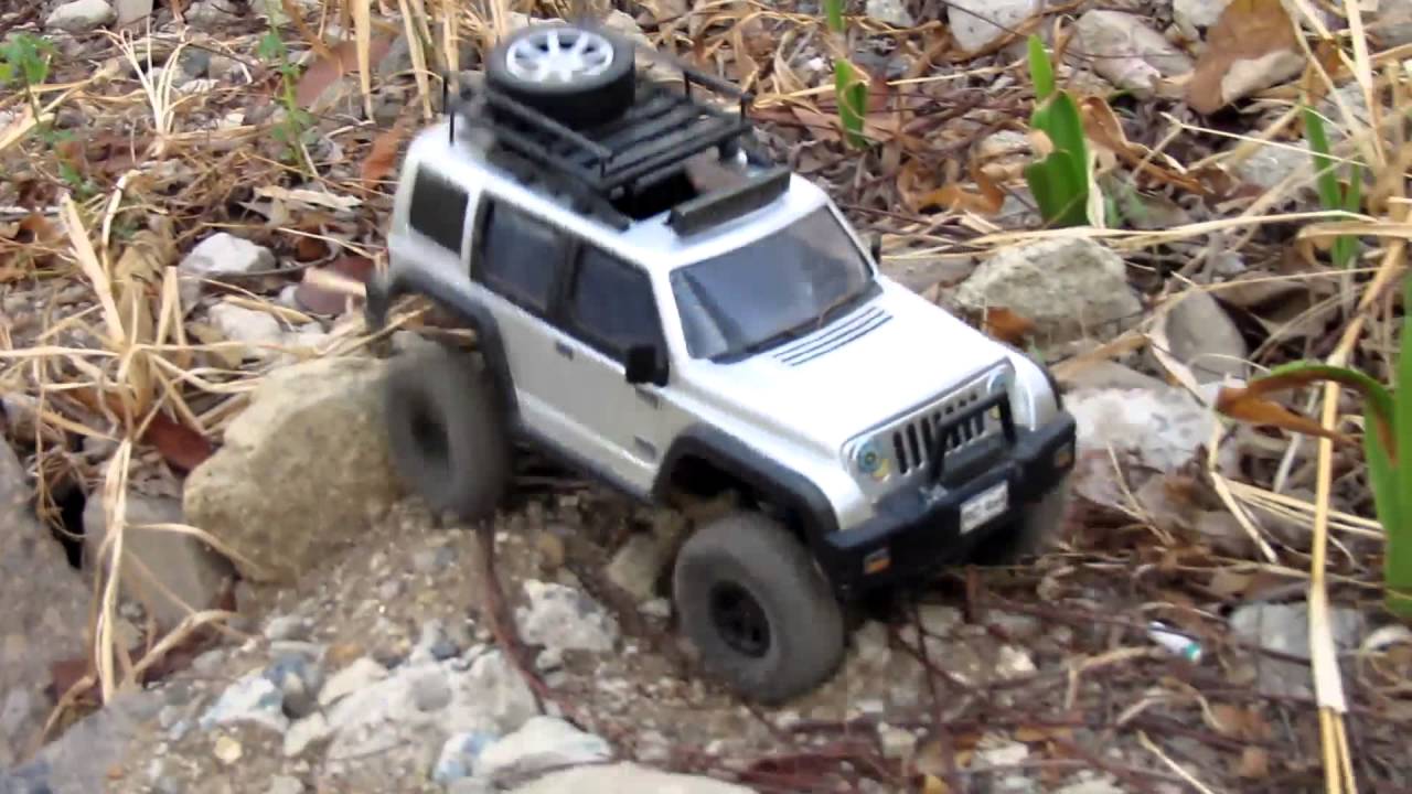 1/18 scale mini rock crawler r/c - YouTube