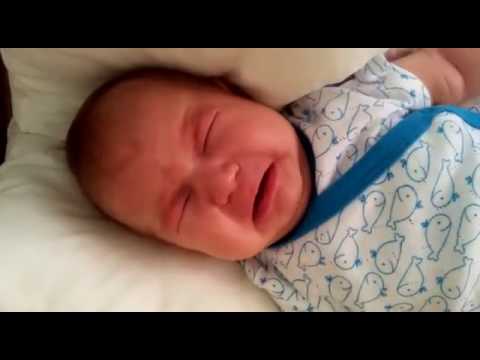 Bebek Ağlaması--Ne tatlı Ağlıyor