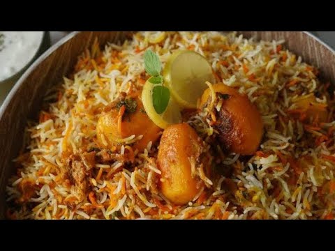 ALU ka yakhni pulao | Ghost Sy Bi Zada Laziz | Karachi Food - YouTube