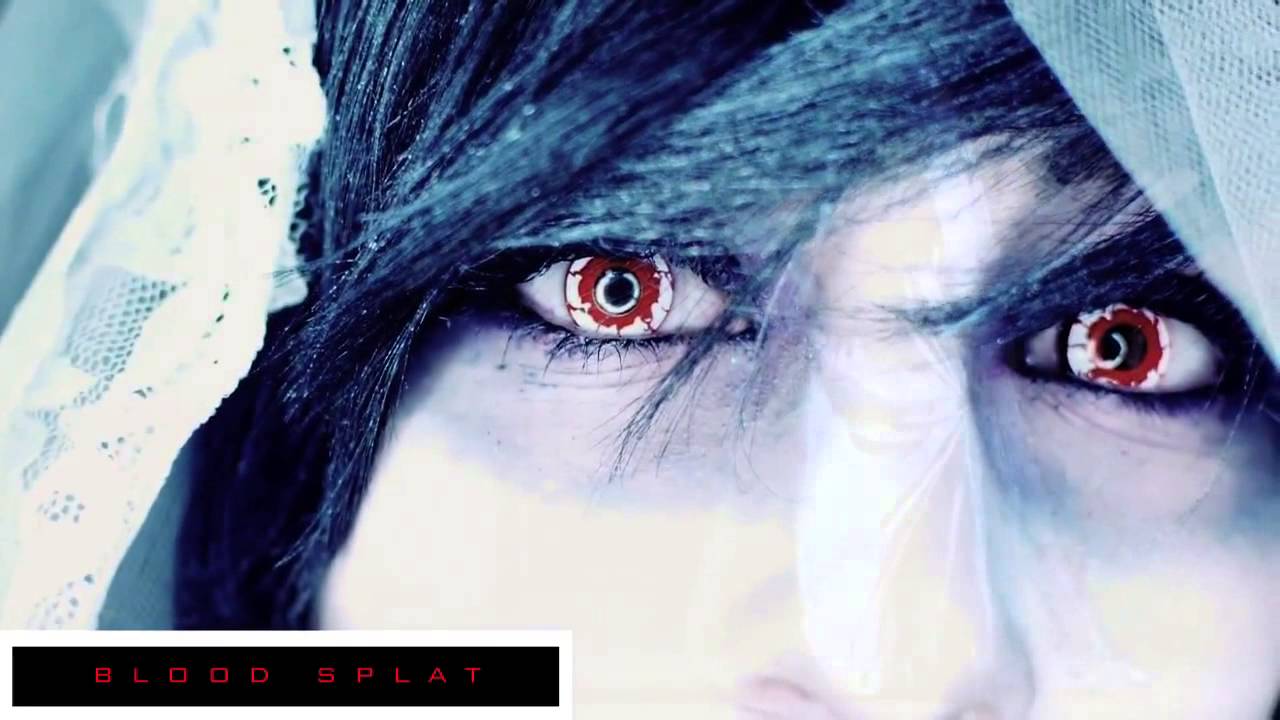 SCARY HALLOWEEN CONTACT LENSES - YouTube