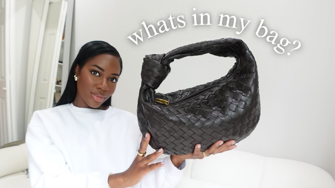 What’s In My Bag ?| Octavia B - YouTube
