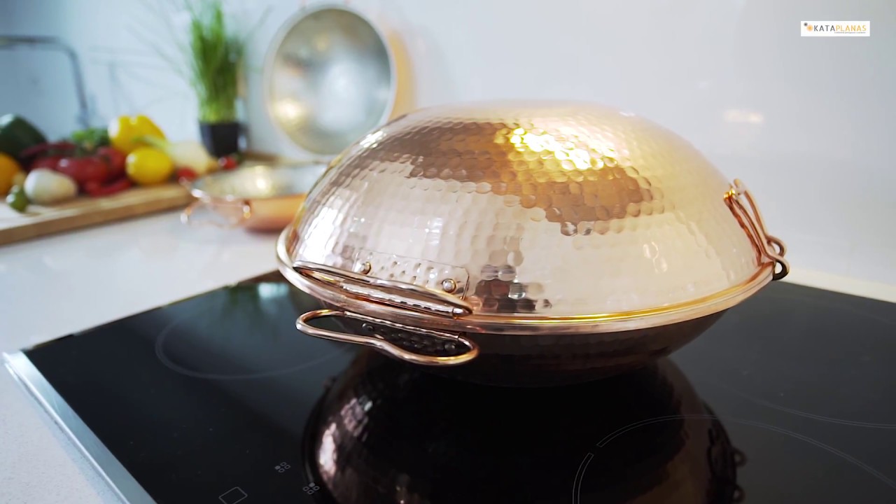 Cataplana traditional portuguese cookware. - YouTube