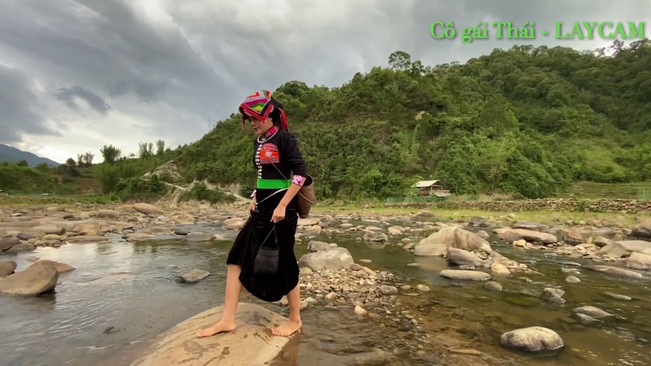Trang phục dân tộc Thái Đen Việt Nam | LAYCAM Official - YouTube