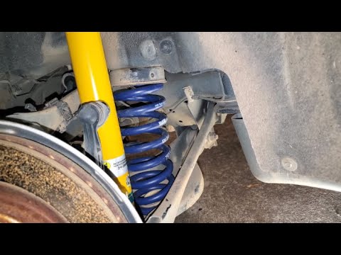 BMW F30 Rear Shocks + Springs Quick Guide - YouTube