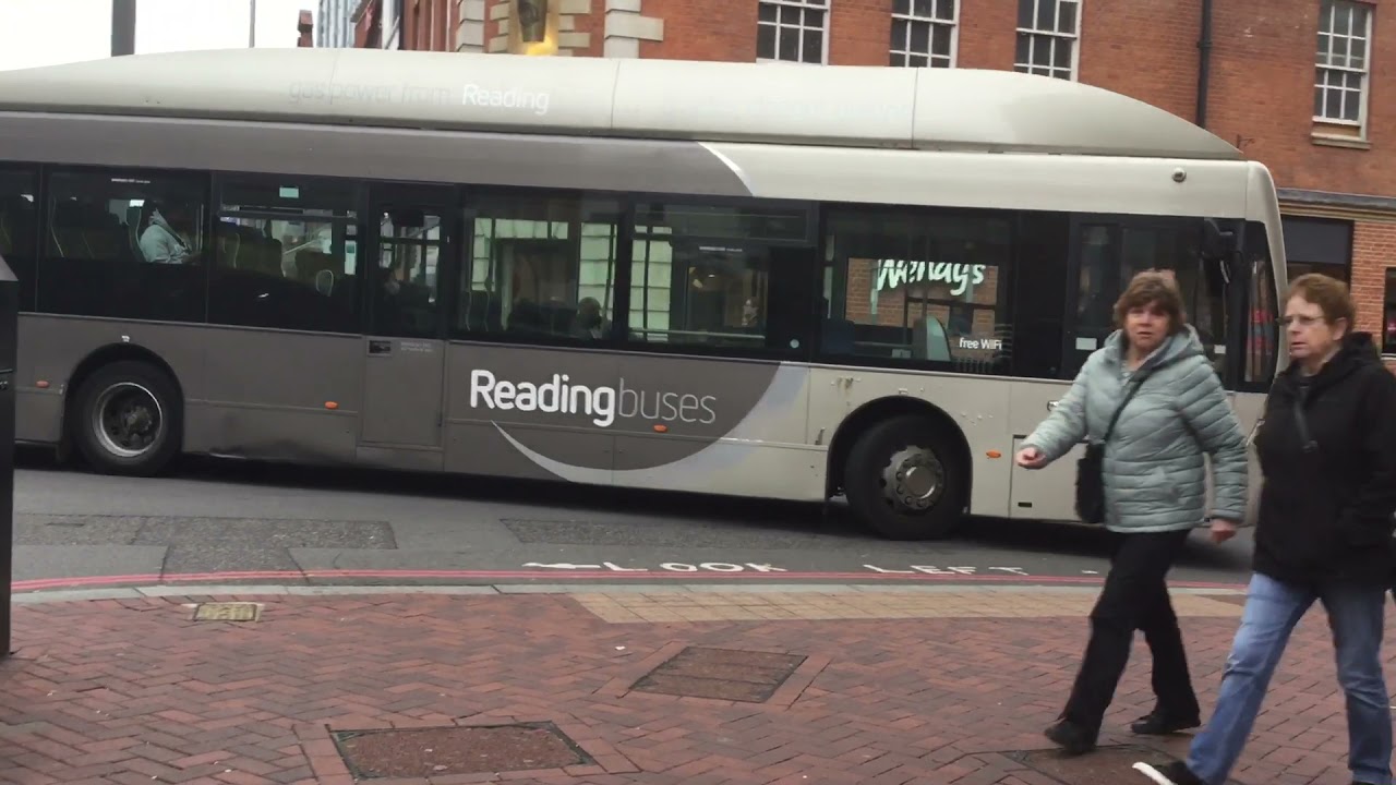 Reading Buses Enviro300 435 (BU52 GAS) On Route 5 To Northumberland ...