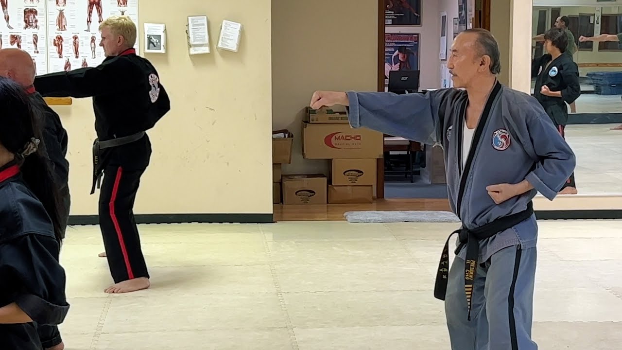 AIMAA Tae Kwon Do - Grandmaster Cho Teaching Last Class at Old Dojang ...