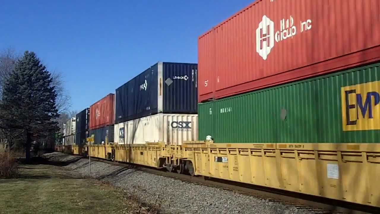 UP 7389 Leads Eastbound Z-Train - YouTube