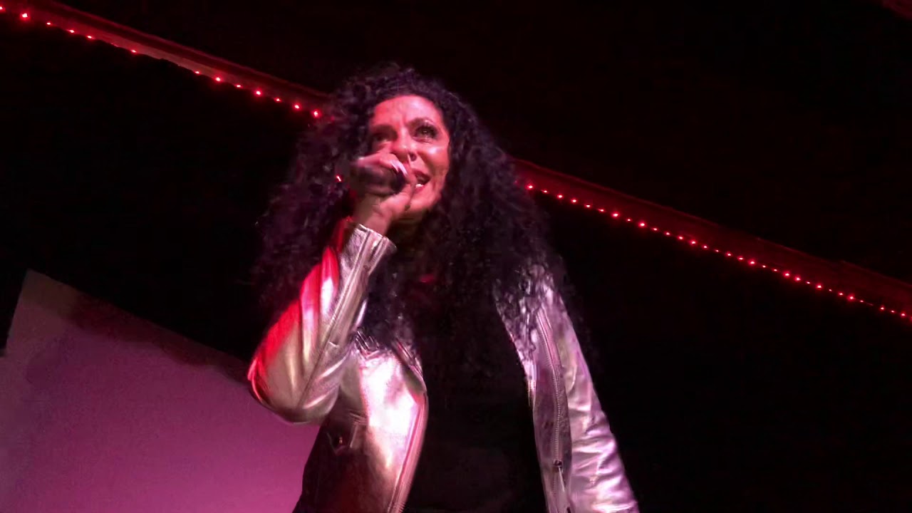 Trinere live in Buffalo NY - YouTube